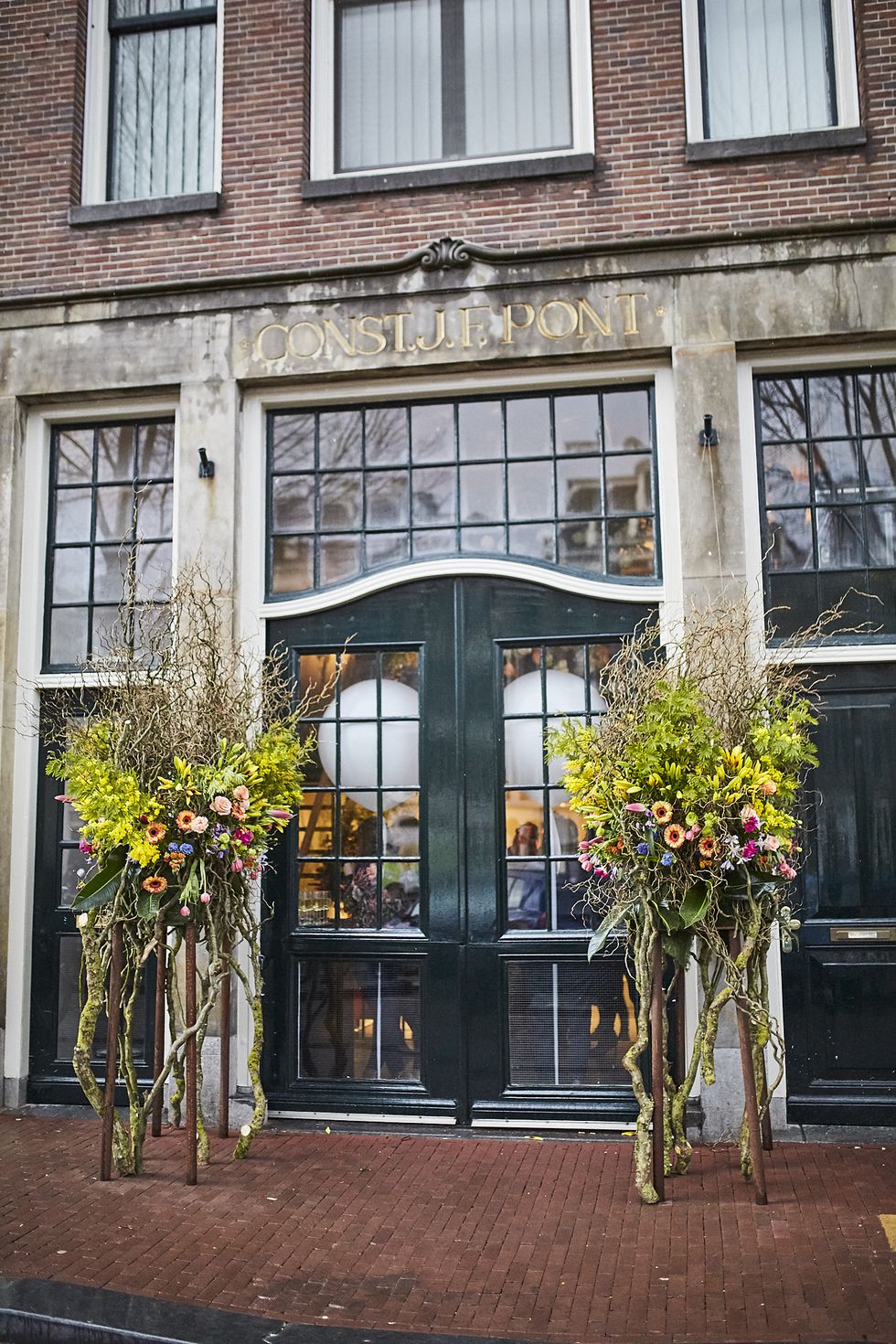 ELLE Magazine Launching in Amsterdam with Storefront!