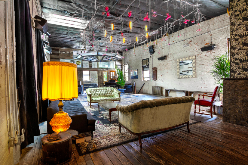 12 Ceiling Design Ideas to Elevate Your Pop-Up Store | Storefront