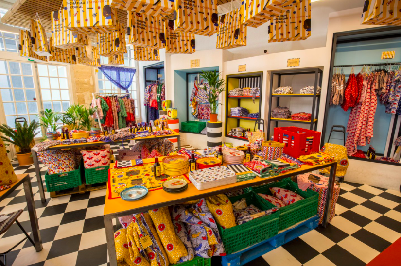 12 Design Ideas for the Ceiling in Your Pop-Up Store